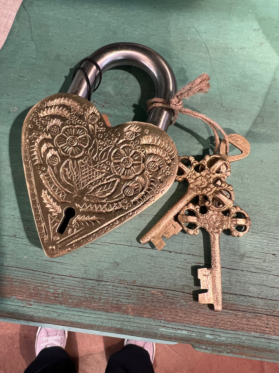 Heart Shaped Lock and keys – Latitudes Gallery